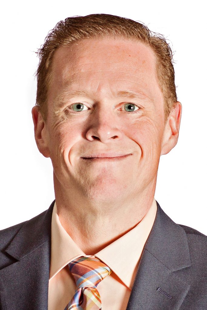 Bridging the Divide Between Carrier and Smart Cities Infrastructure ...